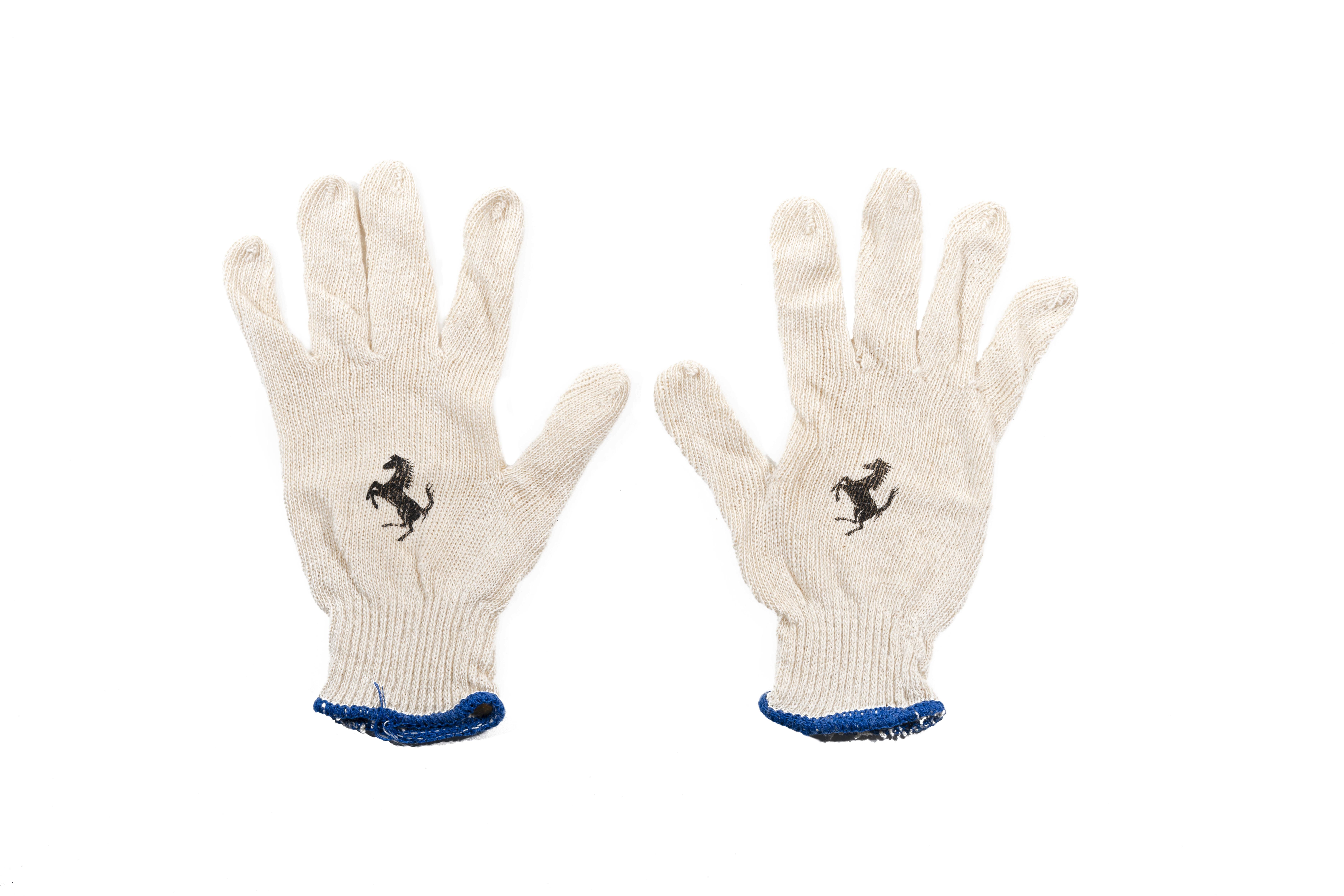 Pair of Ferrari gloves (new) | Classic Driver Market